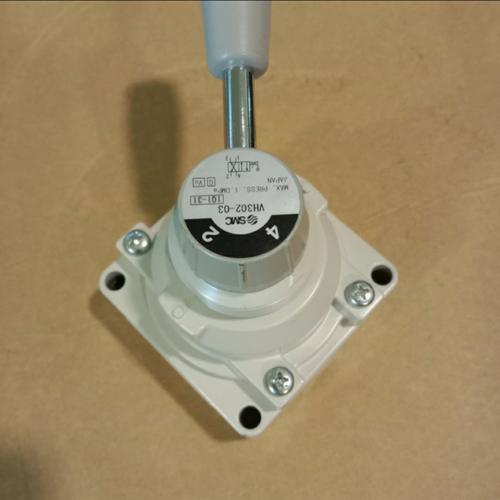 Jual SOLENOID HAND VALVE SMC VH302-03 - Jakarta Barat - ANEKA PENUMATIC&HYDROLICS | Tokopedia