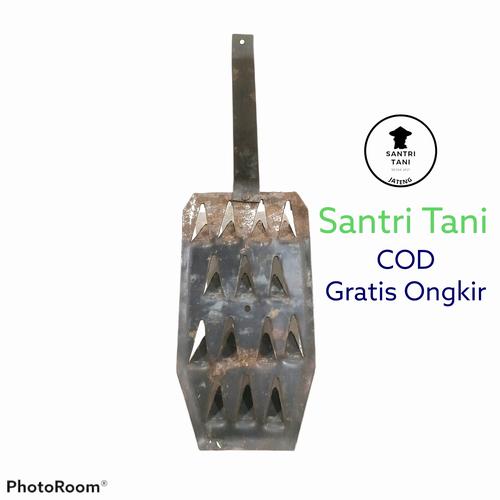 Jual Alat Sosrok Matun Cabut Rumput Padi Manual - Osrok Garuk Rumput ...