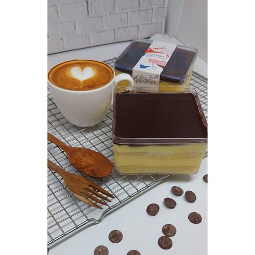 Jual BOSTON CREAM PREMIUM CAKE DESSERT BOX - Jakarta Selatan - Animo ...