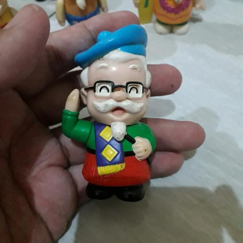 Jual Mainan Anak Hadiah KFC, Figure Colonel Sanders Chibi In The World ...