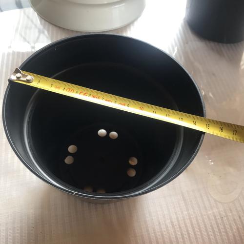 Jual Pot plastik hitam ukuran 15 cm - Kota Tangerang Selatan - Daline ...