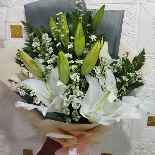 Jual hand buket bunga lili putih. - Jakarta Selatan - anisaflorist ...