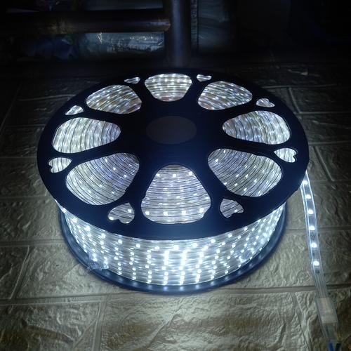 Jual lampu led strip putih per meter 5050 selang bening kotak - Kab ...
