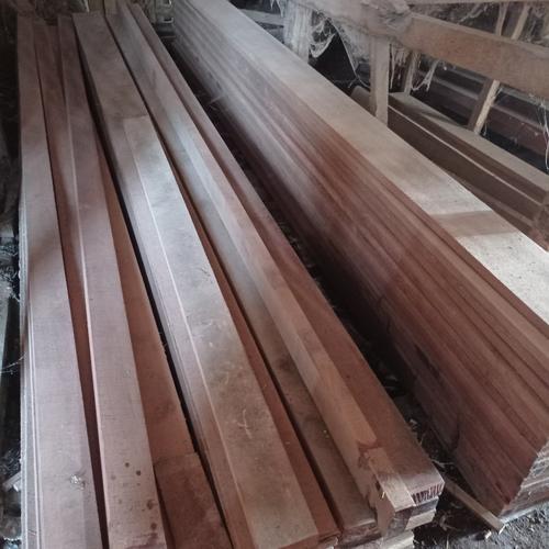 Jual kayu kalimantan kayu kruing balok ukuran 6/12x4mtr - Kab. Cilacap ...