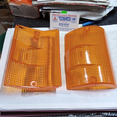 Jual Mika Lampu Sen / Lens FR Comb Lamp RH Colt Diesel FE3/4, Fuso ...