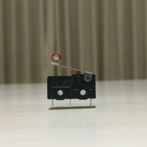 Jual SWITCH LIMIT MICRO 5A 125-250 VOLT PLAT RODA - Kota Bogor - RUDY ...