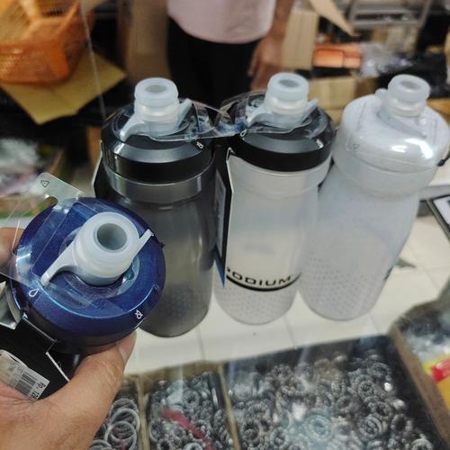 Jual Bidon Botol camelbak podium chill Water bottle 620ML bantet ...