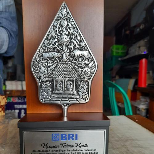 Jual Plakat Gunungan Souvenir dan Hadiah Wayang Gunungan - Jakarta ...