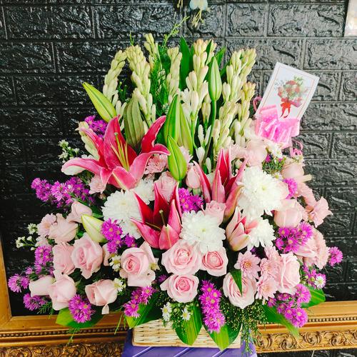 Jual bunga hari ibu. karangan bunga vas. kado hari ibu. ultah dll ...