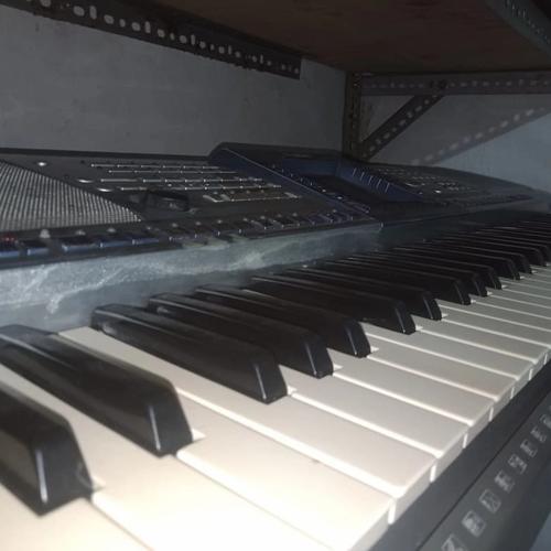 Jual Alat Musik Keyboard Yamaha Psr1500 - Kota Semarang - Ariel ...