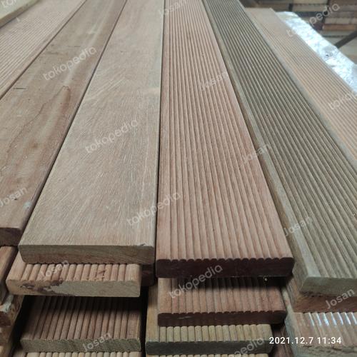 Jual Papan Lantai Pagar Kayu Decking Bengkirai Ukuran 1,9 x 9 x 120 cm ...