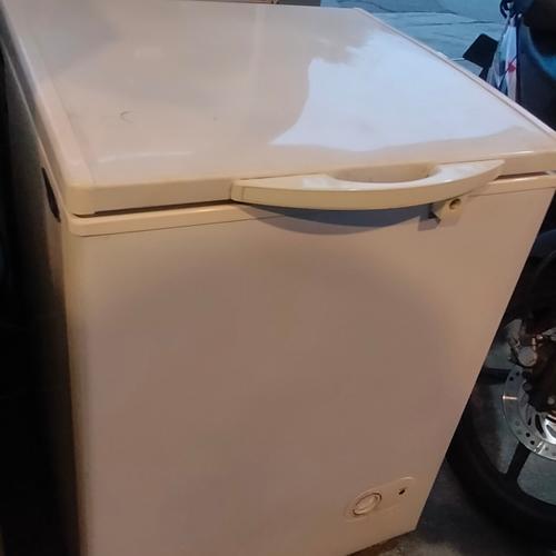 Jual Chest Freezer Box FRIGIGATE, 100 Liter, 150 W, SECOND SIAP PAKAI ...