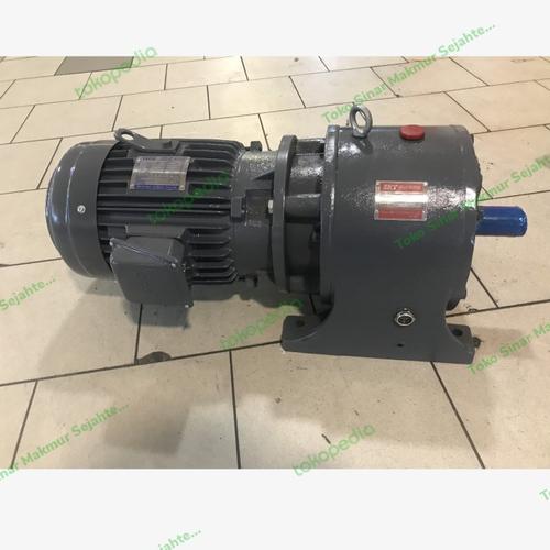 Jual Gear motor Teco 5 hp ratio 20 gear SKT E45 model horizontal 3 ...