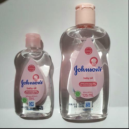 Jual Johnsons Baby Oil 50 ml - 125 ml / johnson minyak bayi - 50ml ...