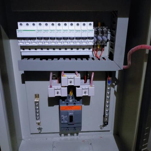 Jual BOX PANEL 40X60 RAKIT DISTRIBUSI LISTRIK KOMPONEN LENGKAP ...