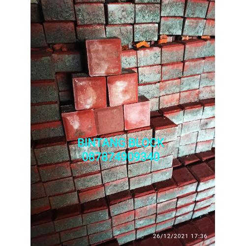 Jual Paving Block Kubus Merah - 8 - Kota Bekasi - Bintang Block | Tokopedia