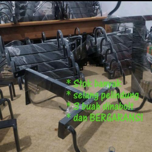 Jual gantungan sepeda tempel dinding /besi gantungan sepeda di tembok ...