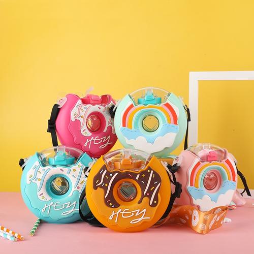 Jual Botol Minum Sedotan Plus Tali Karakter Donut dan Pelangi - Gpg ...