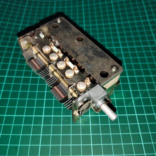 Jual tuner fm varco besi am sw mw - Kab. Tangerang - ELECHOUSE ID ...