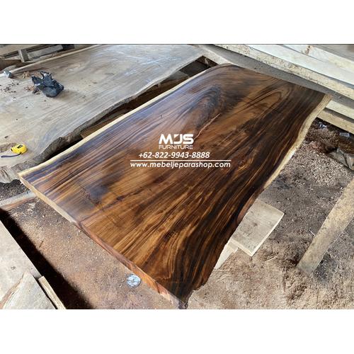 Jual Papan kayu trembesi serat hitam urat doreng tua langka - Kab ...