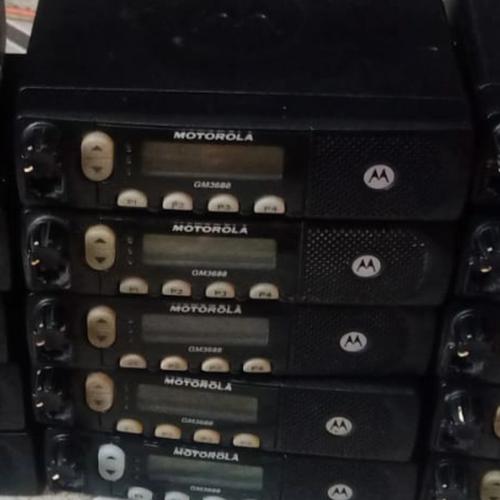 Jual RADIO RIG MOTOROLA UHF 350 MHZ RADIO SAJA - Kota Balikpapan ...