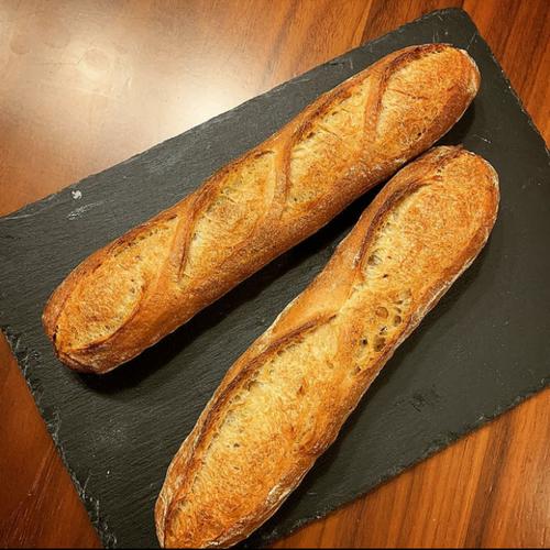 Jual Roti Baguette French Tradisional Bread - baguette - Kab. Sukoharjo ...