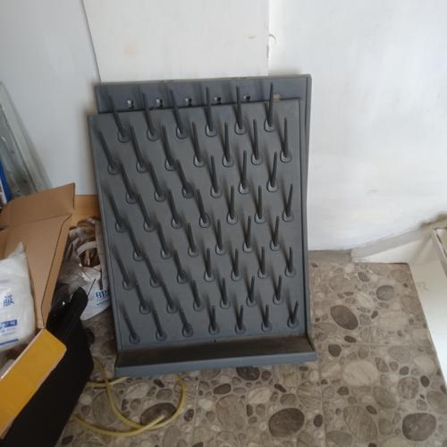 Jual Laboratorium Drying Rack PP 52 pegs pegboard Glassware Glass Ware ...