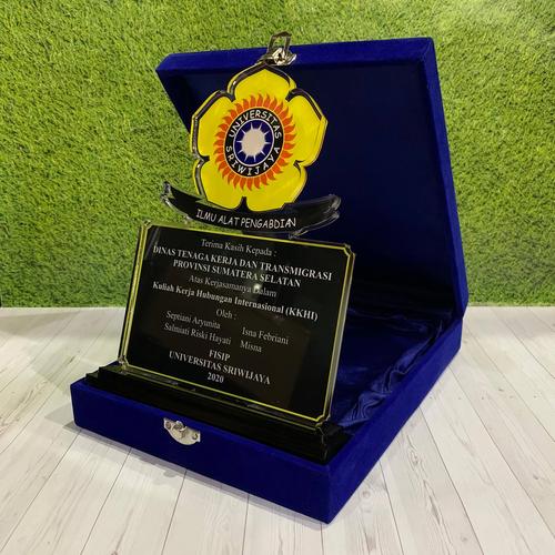Jual plakat piala piagam plakat akrilik trophy vandel plakat murah kado ...