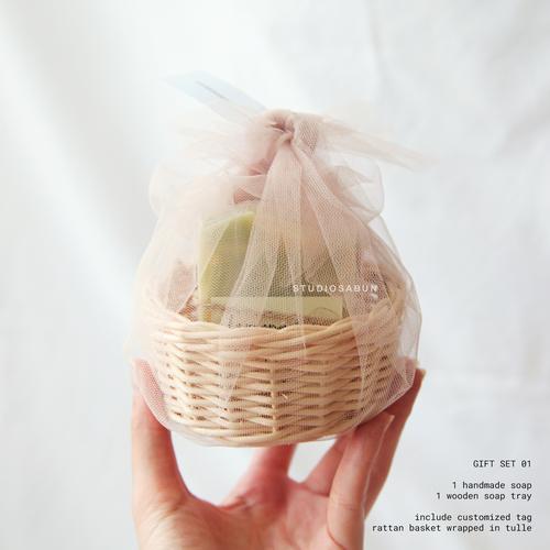 Jual Hampers - kado sabun | Handmade soap & soap tray (Gift Set 01 ...