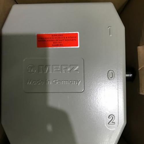 Jual COS CHANGE OVER SWITCH 100A 4 POLE MERZ OHM SAKLAR MERZ 100 4 POLE ...