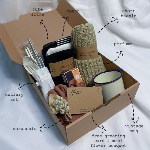 Jual CRAFT GIFT SET BOX UNISEX / HAMPERS KADO WISUDA ULANGTAHUN WEDDING ...