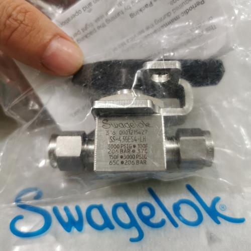 Jual Ball Valve 1/4" OD 3000PSI SS316 Swagelok SS-43GES4-LH Locking ...