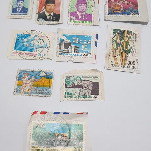 Jual Perangko Indonesia ( isi 10 pcs ) sesuai foto kondisi sudah di cap ...