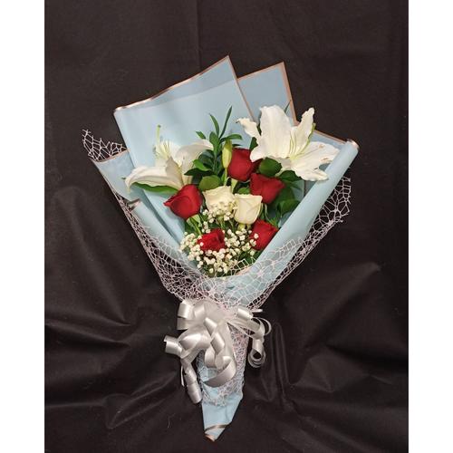 Jual HAND BUCKET BUNGA ASLI BUNGA LILI - Kota Bandung - chiskyflorist ...