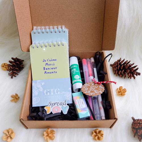 Jual Gift box set Alat Tulis set hadiah graduation surprise hampers ATK ...