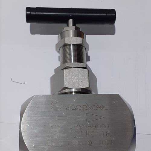Jual SS-12NRF16 Needle Valve 1" FNPT - Swagelok - Jakarta Pusat ...