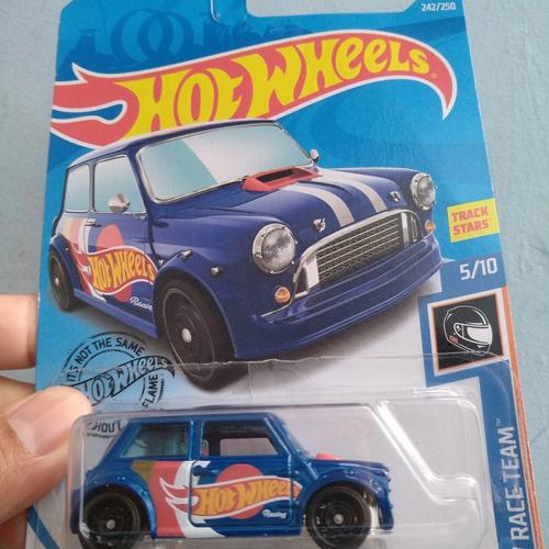 Jual Hot Wheels Morris Mini HW Race Team Tracks Stars - Kota Bandung ...