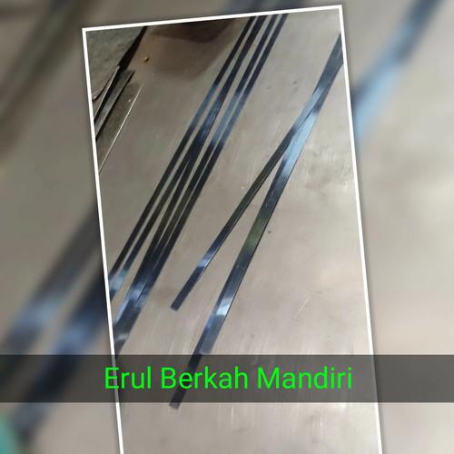 Jual plat baja sk5 ( spring steel Plat ) 0.7mm X 10mm X 153mm - Kab ...