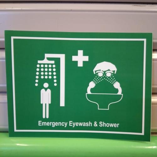 Jual sign stiker emergency eyewash and shower / sticker eye wash dan ...