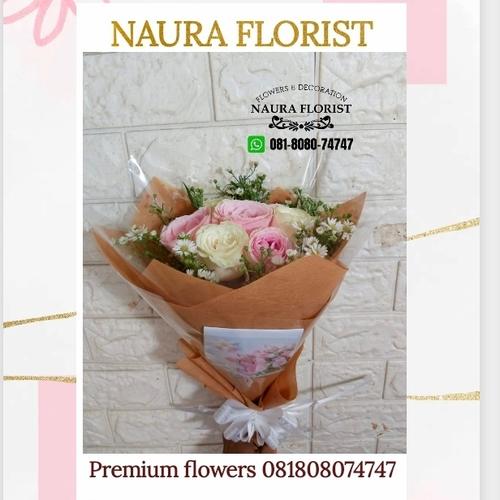 Jual Hot promo / buket bunga mix roses/bucket wisuda/soft pink putih ...