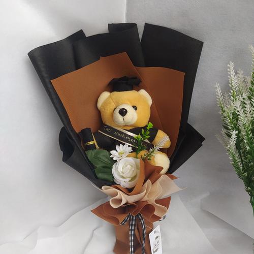 Jual NM craft buket bunga wisuda boneka / costum nama - maroon - Kab ...