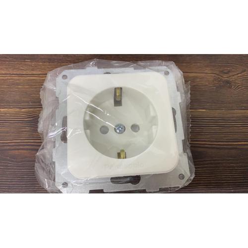 Jual WEJ1121-7 Stop kontak CP Stopkontak dengan Grounding CP (Tanpa ...