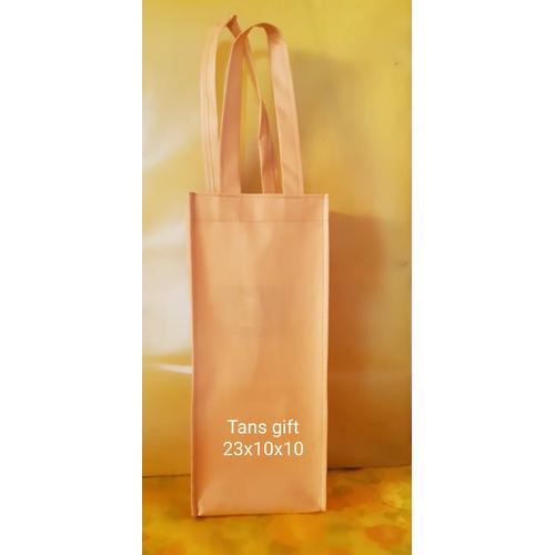 Jual Goody Bag Spunbond ukuran Botol T= 23X10X10 /75 - MERAH MARUN ...