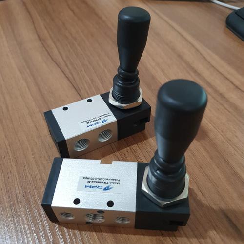 Jual hand push valve pneumatic TSV86-52-02-M drat 1/4. lubang 5 ...
