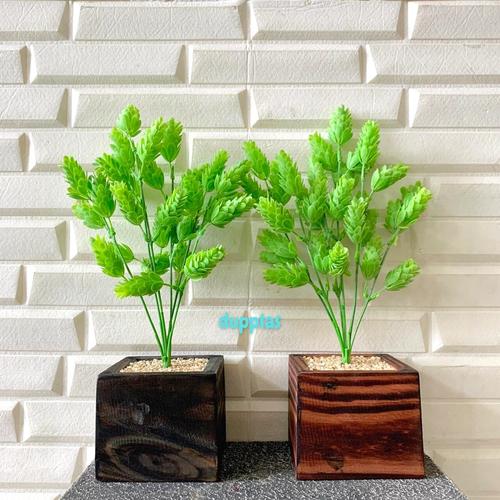 Jual Tanaman Hias Daun Pinus Semi Latex Artificial Pot Kayu Motif Vas ...