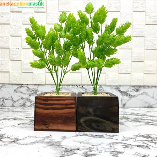 Jual Tanaman Hias Daun Pinus Hijau Semi Latex Artificial Pot Kayu Motif ...