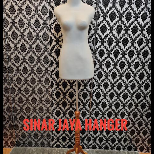 Jual manekin DM butek dan bening + kaki kayu - bening + kayu - Kota ...