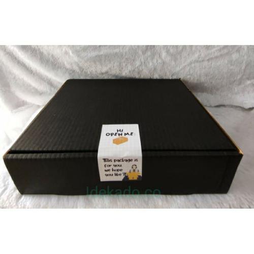 Jual Box Warna/Kardus warna 30 x 25 x 8 CM Box Hampers Box Kado Hitam ...