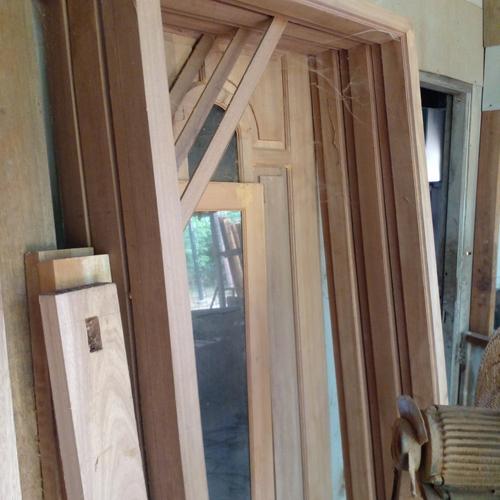 Jual 5 lobang kusen bahan kayu meranti batu 208×49,7 cm dan tebal 5× ...