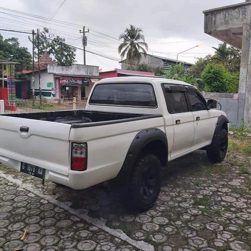Jual over fender mitsubishi strada L200 model baut L lebar - double ...